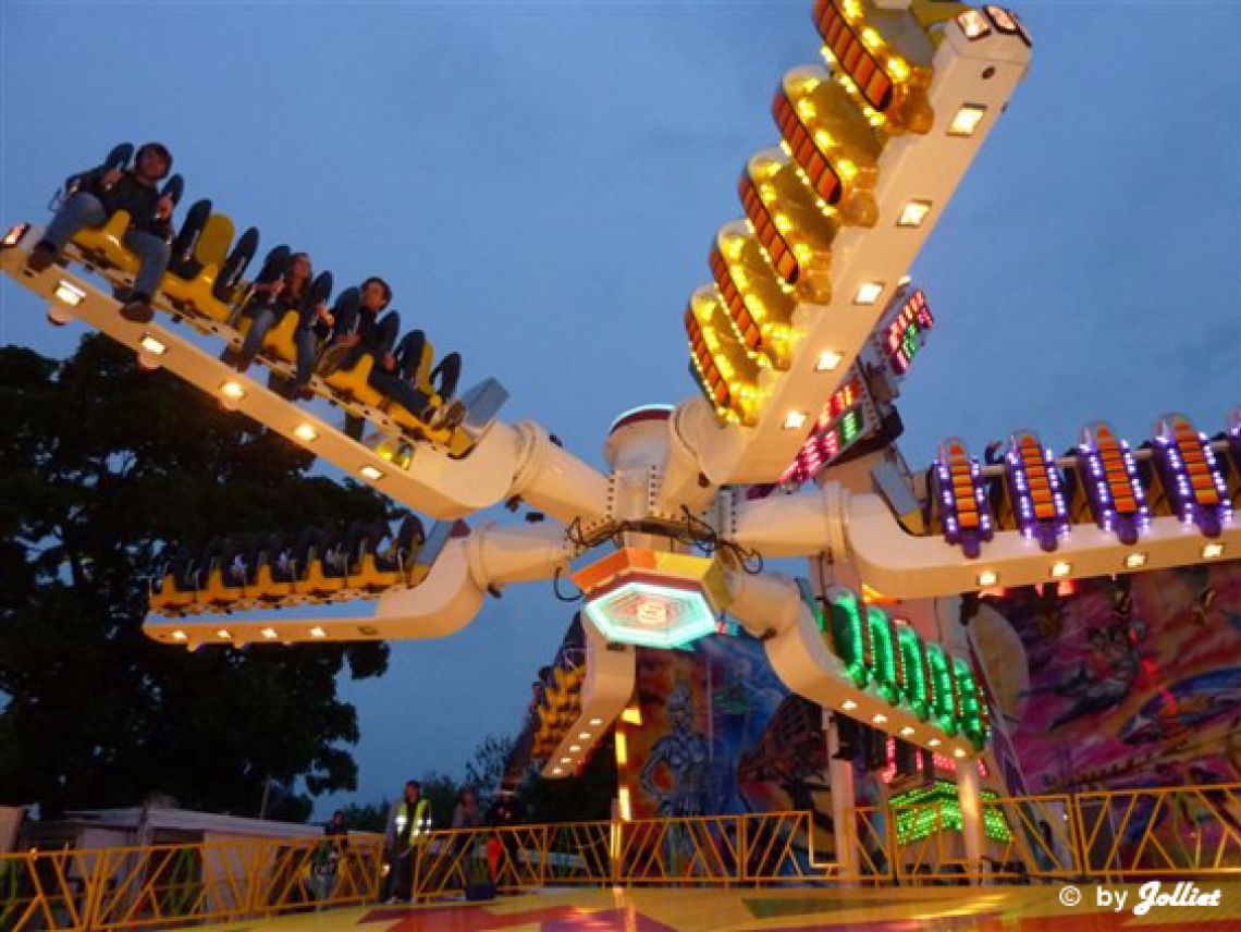 Space Roller - Jolliet Schaustellerbetriebe GmbH